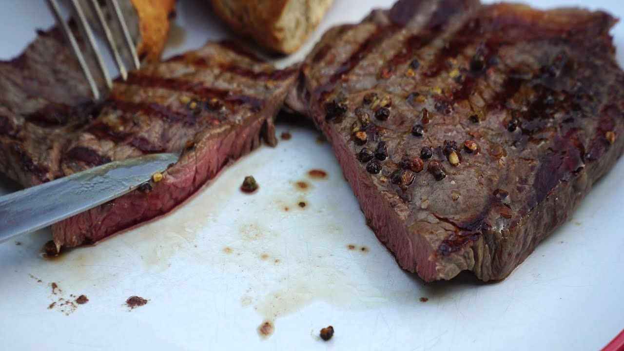 Jak připravit na grilu naprosto dokonalý steak | Stream