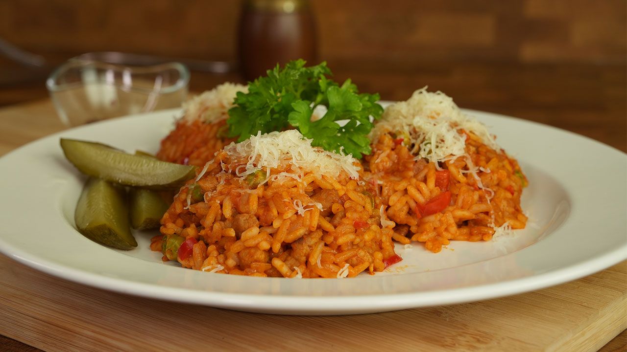 Srbské rizoto z mletého masa recept | Stream